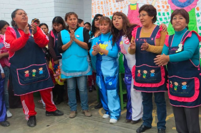 Mandiles para Profesoras de Educacion Inicial 🥇 Venta en Gamarra